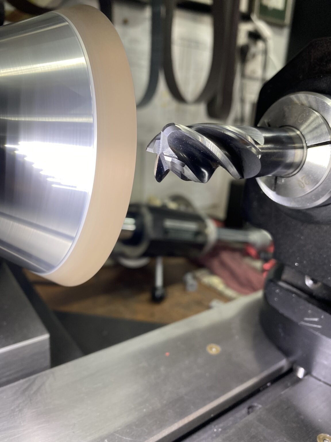 Regrinding Ballnose Endmill and Bullnose Corner Radius on Variable ...